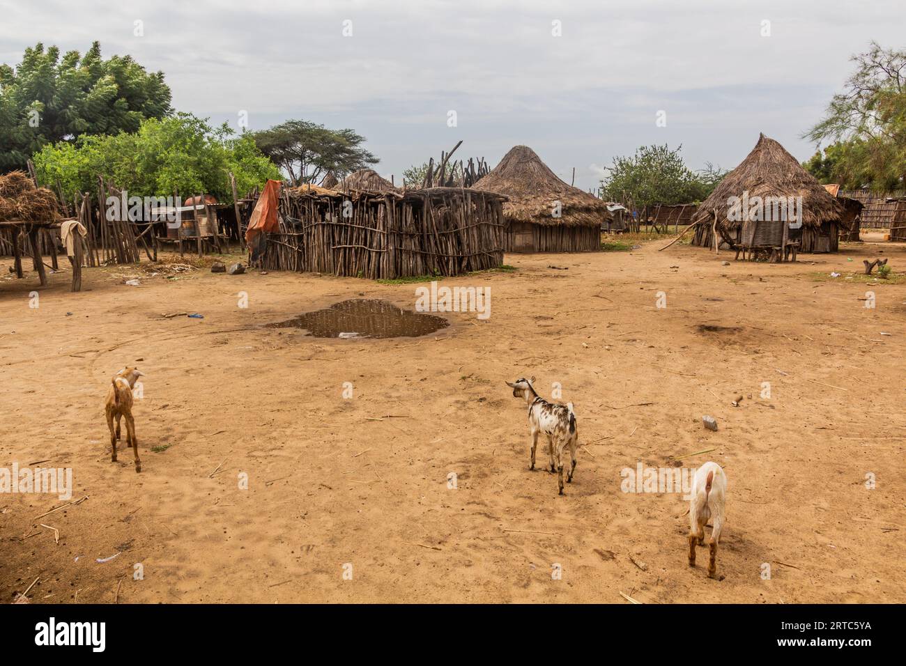 Huts of Korcho village inhabited by Karo tribe, Ethiopia Stock Photo ...
