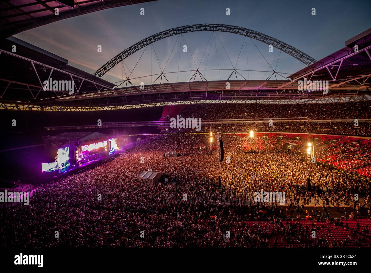 The Stone Roses performing at Wembley Stadium Stock Photo - Alamy