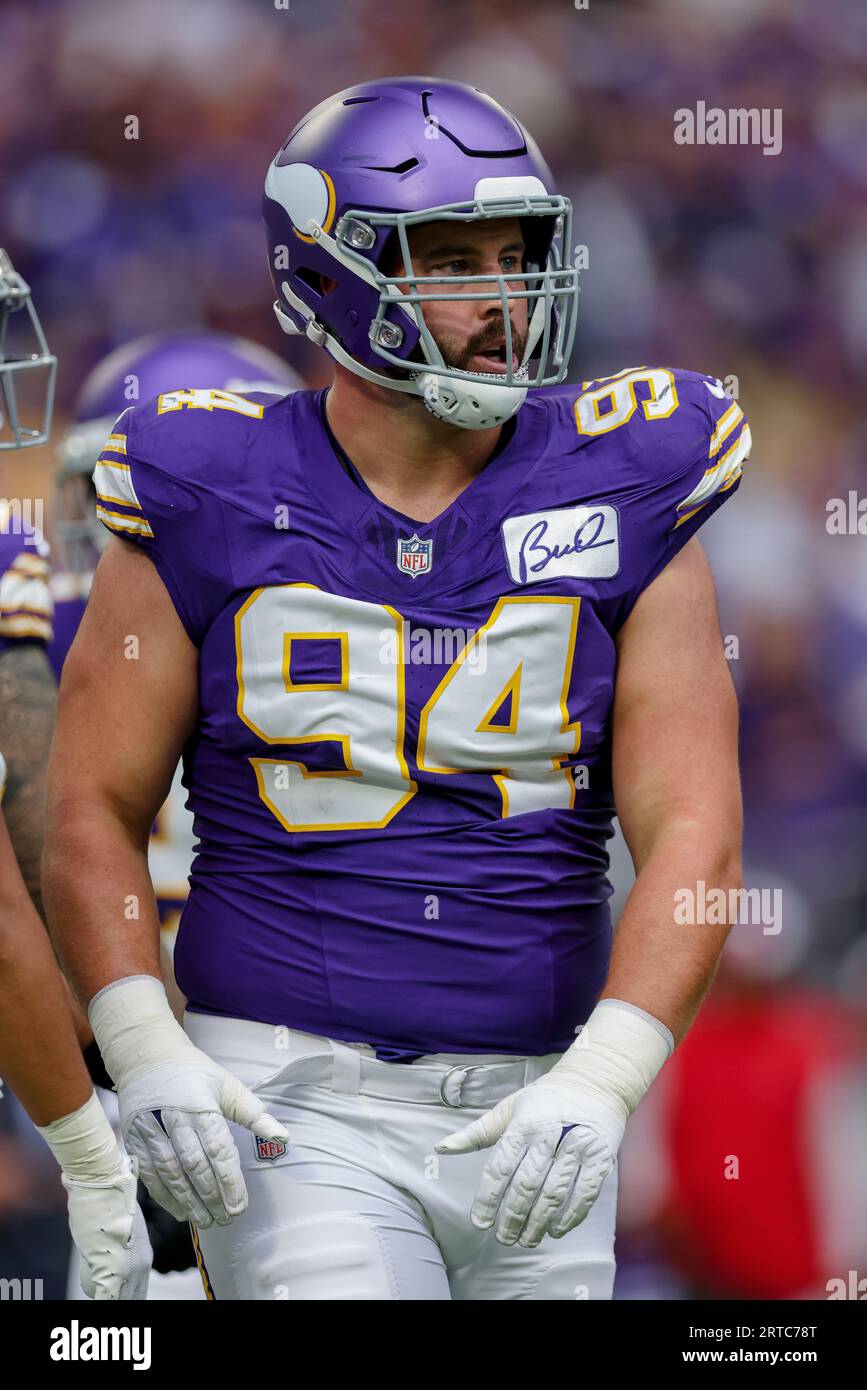 Minnesota Vikings defensive end Dean Lowry (94) in action during the ...