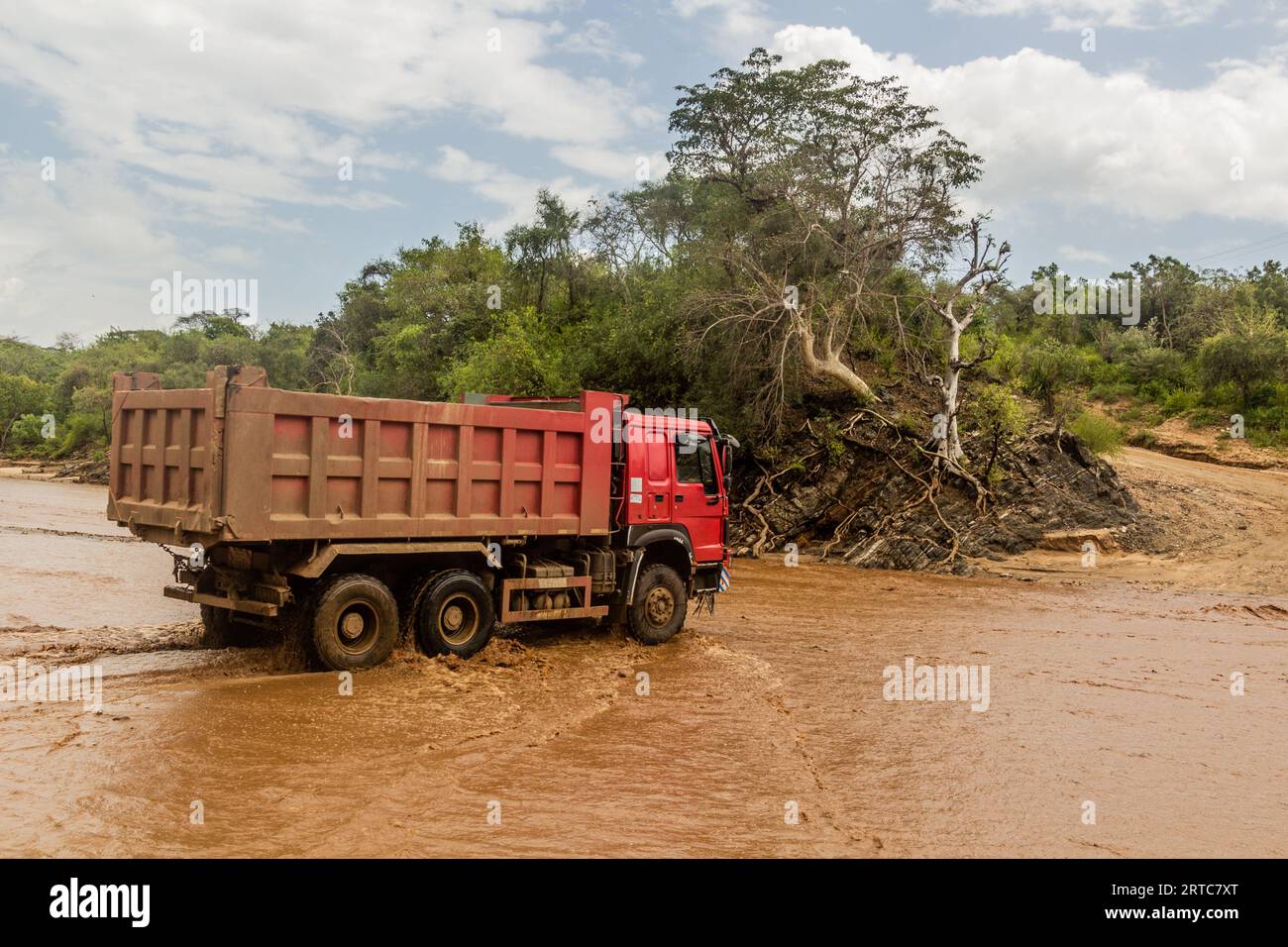 Truck crossing Kizo river, Ethiopia Stock Photo - Alamy
