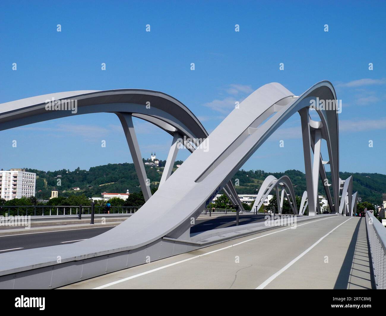Austria, new bridge over the Danube river to replace the old railway ...
