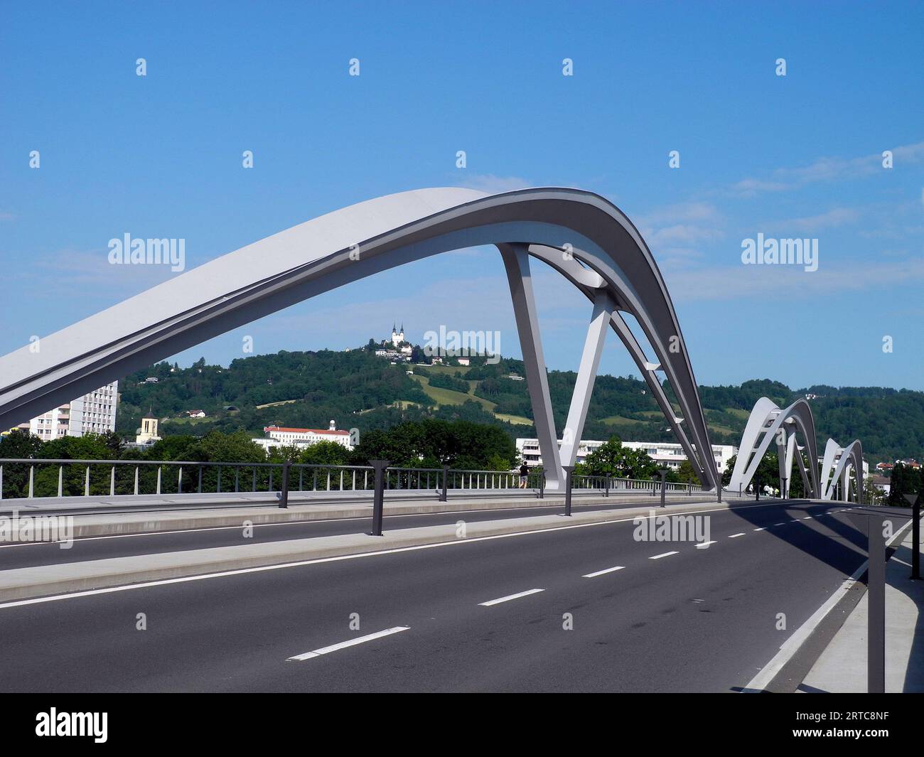 Austria, new bridge over the Danube river to replace the old railway ...