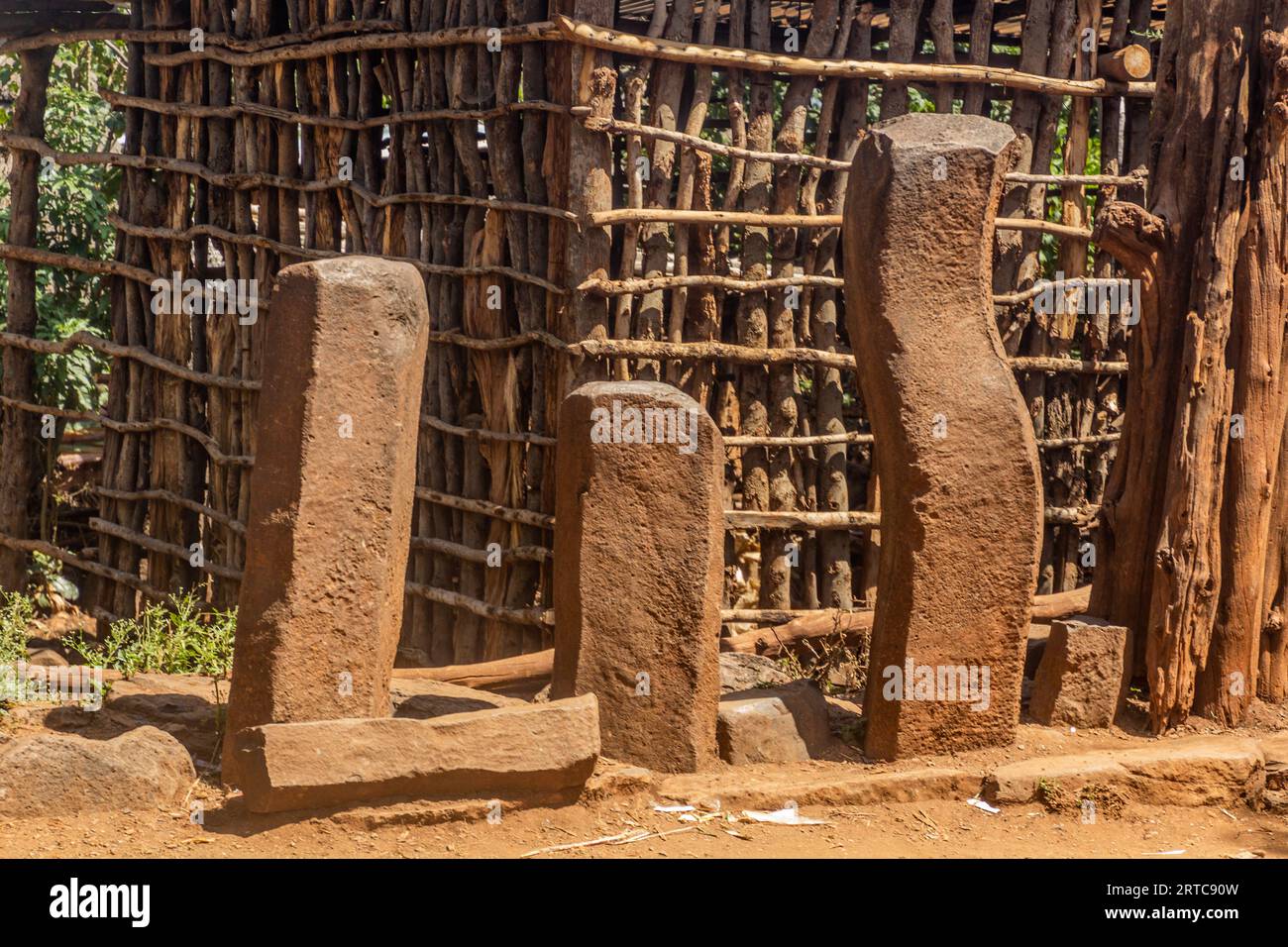 Stone pilars in a traditional Konso village, Ethiopia Stock Photo - Alamy