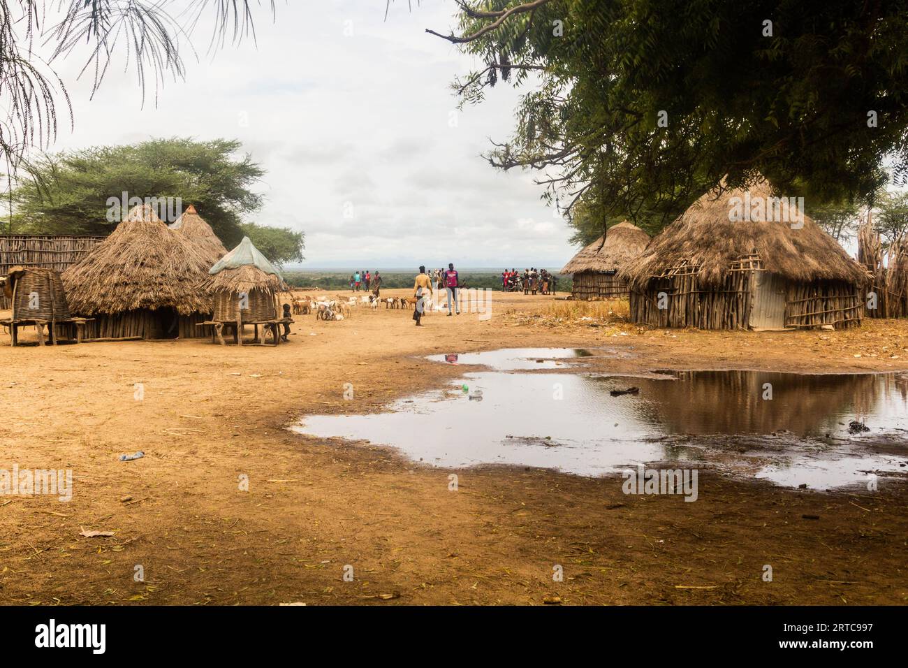 KORCHO, ETHIOPIA - FEBRUARY 4, 2020: View of Korcho village inhabited ...