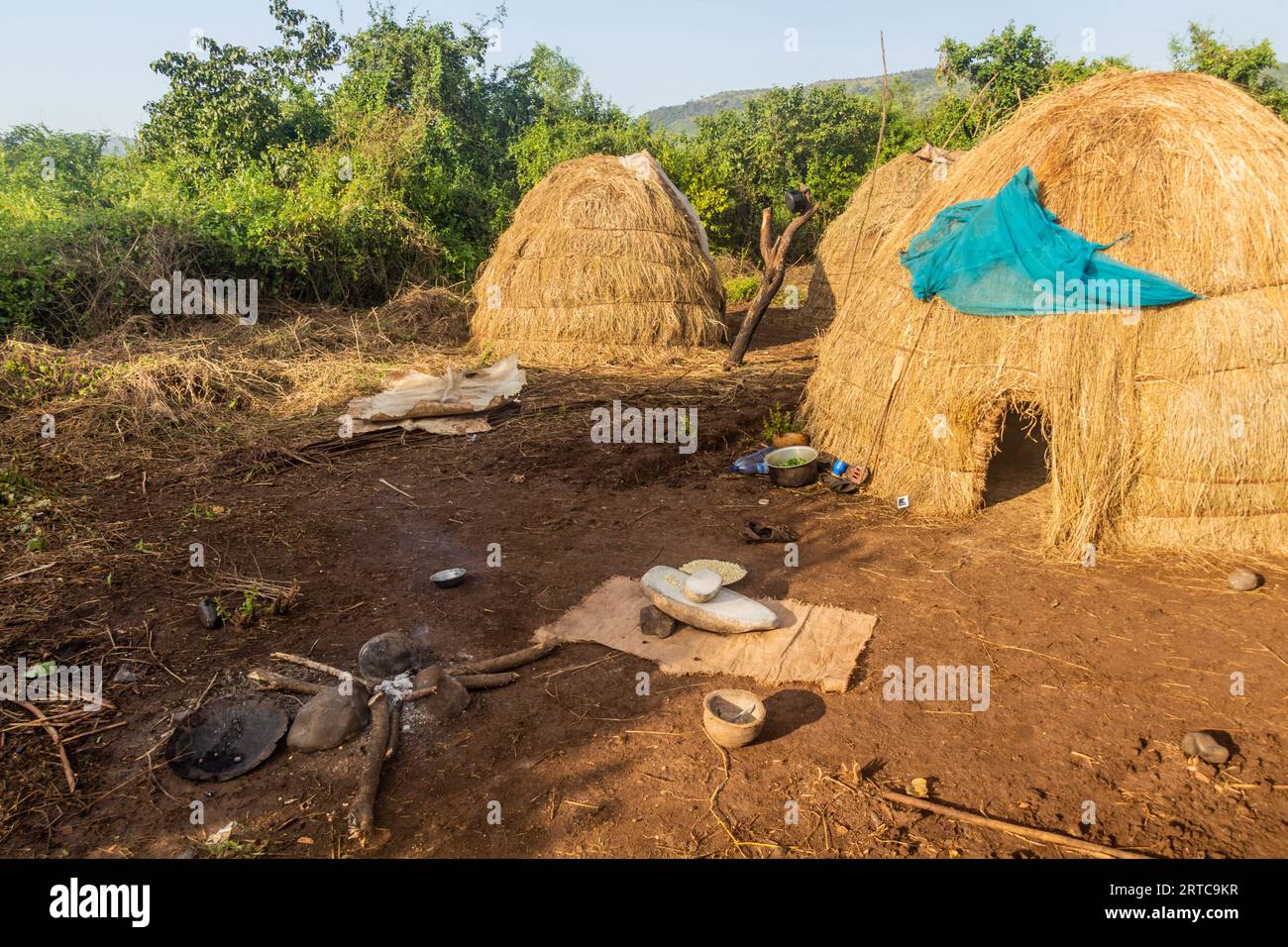 Huts of Mursi tribe village, Ethiopia Stock Photo - Alamy