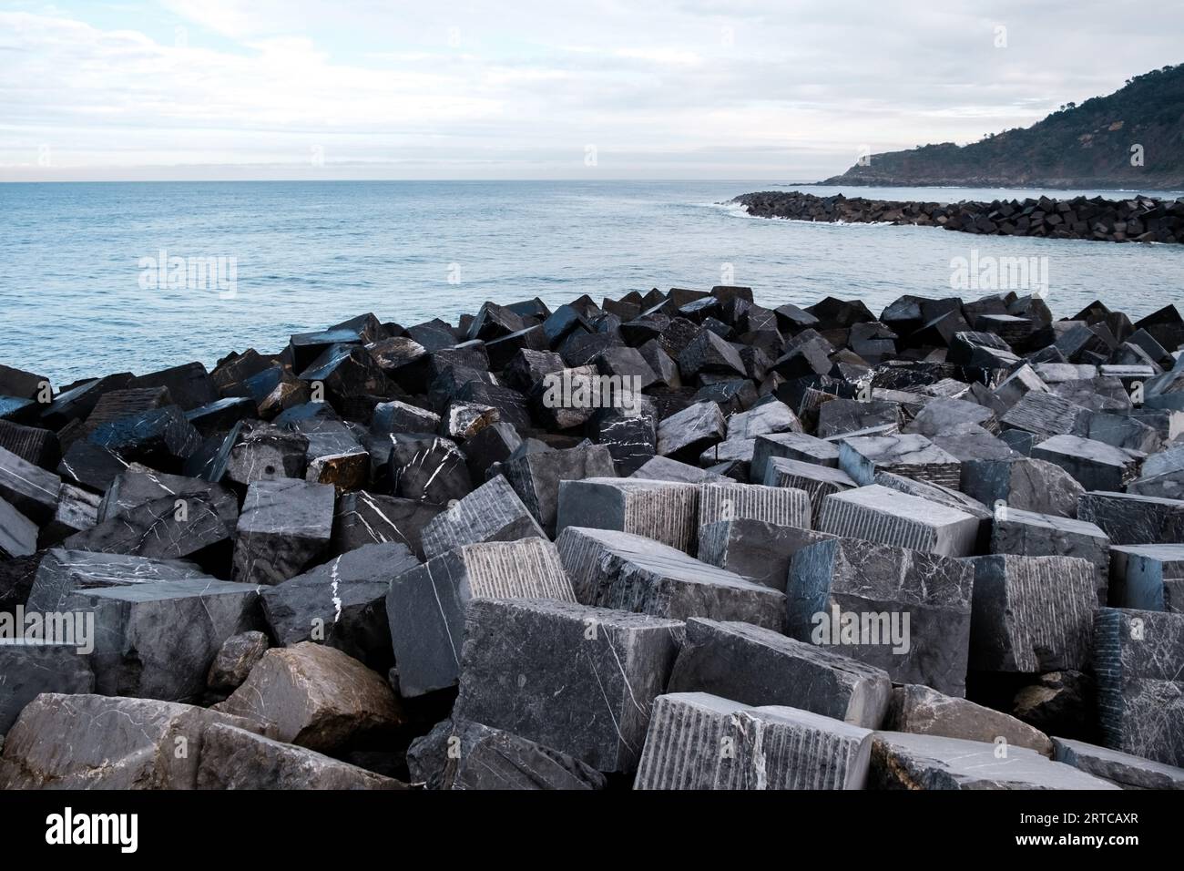 Building breakwaters hi-res stock photography and images - Alamy