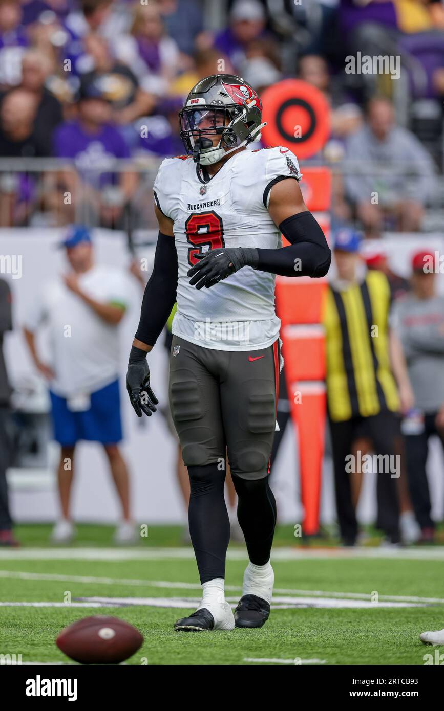 Tampa Bay Buccaneers linebacker Joe Tryon-Shoyinka (9) in action ...