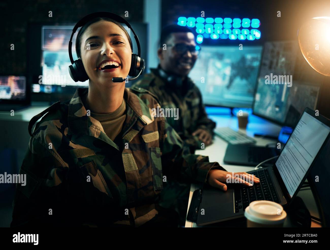 Army control room computer hi-res stock photography and images - Alamy