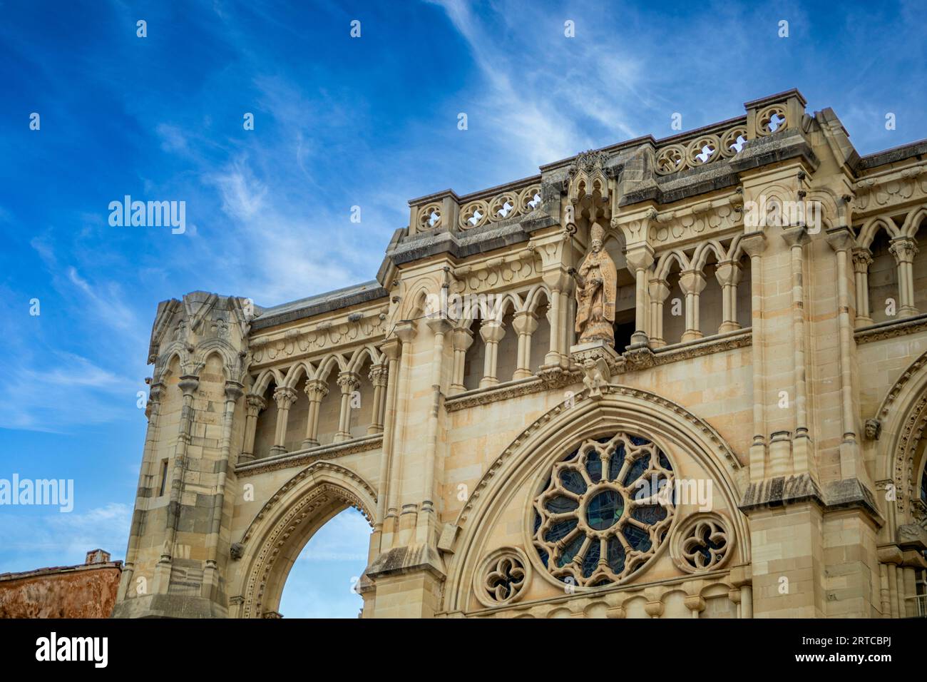 Cuenca spain cathedral hi-res stock photography and images - Alamy