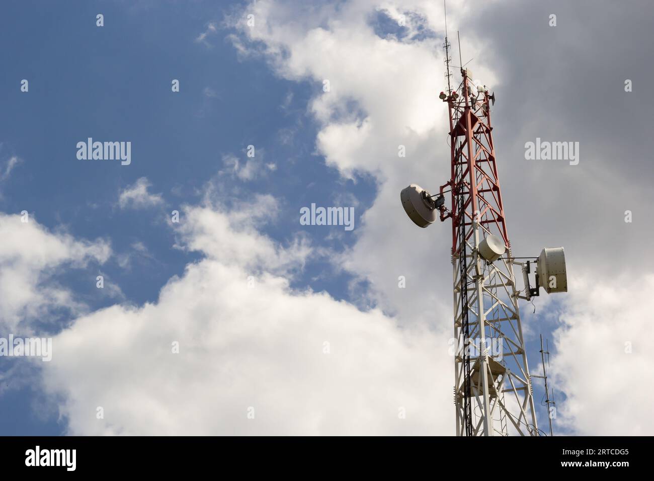 Mobile phones with antenna hi-res stock photography and images - Alamy