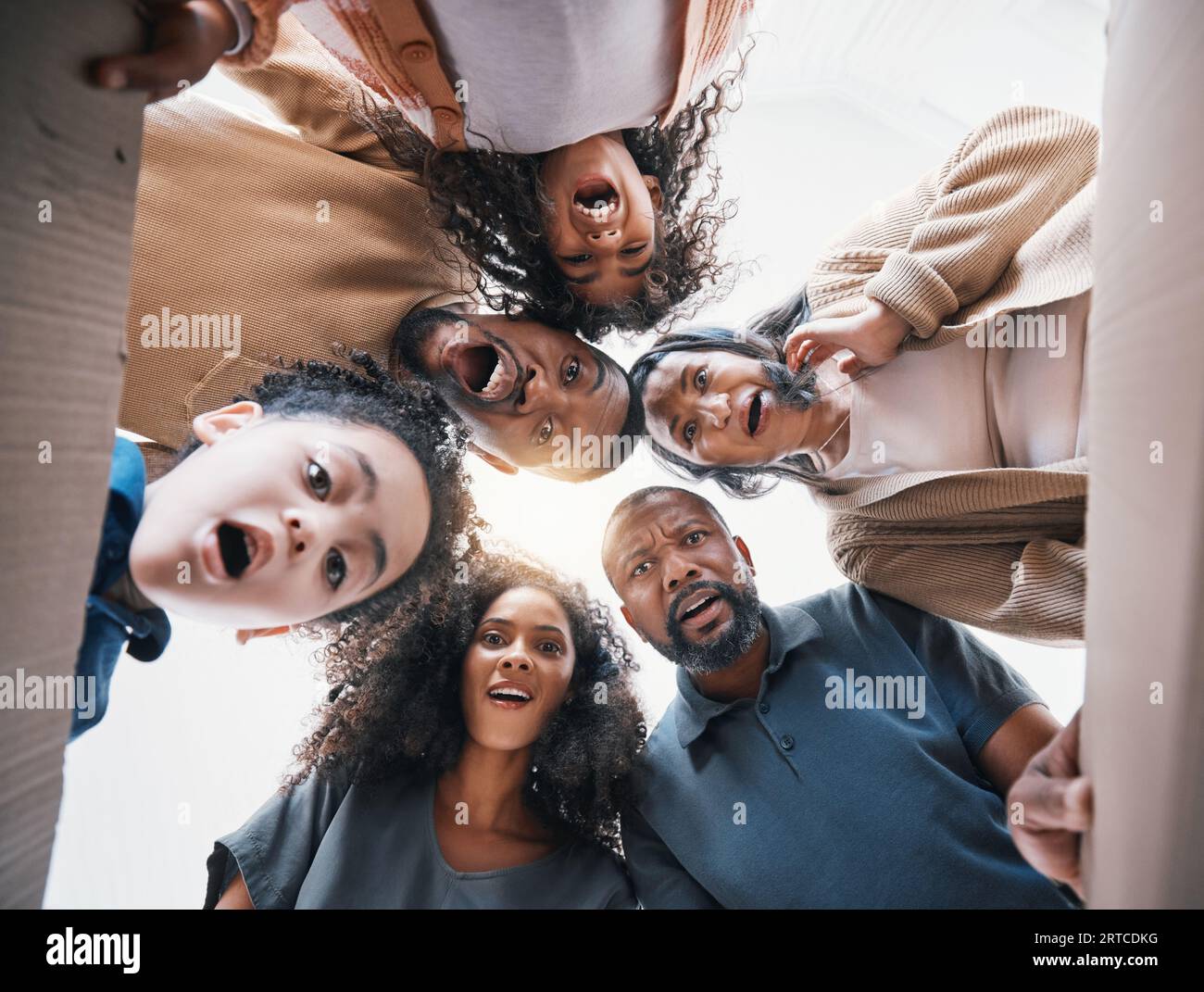 Kids circle smiling from below hi-res stock photography and images - Alamy