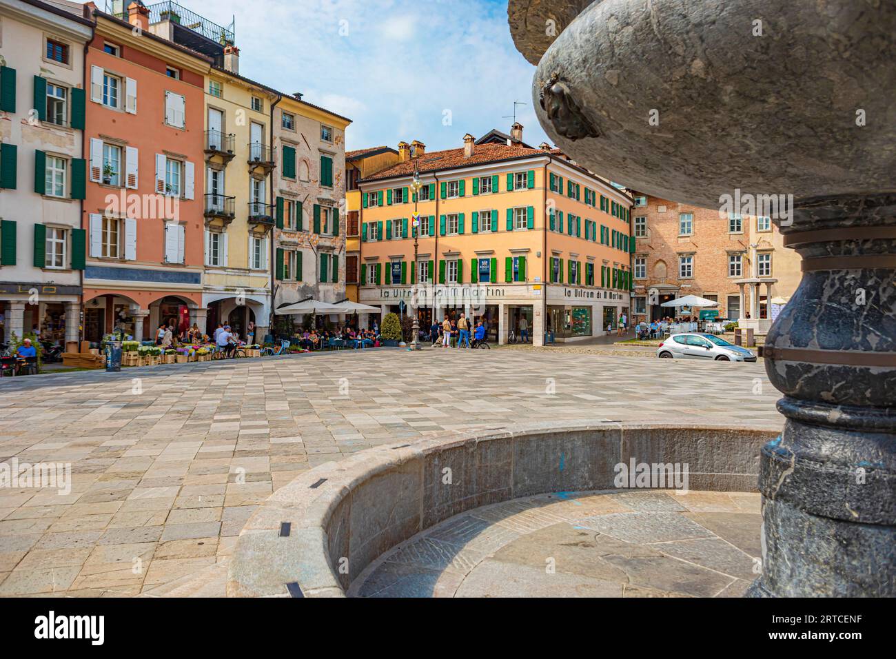 Piazza giacomo matteotti hi-res stock photography and images - Alamy