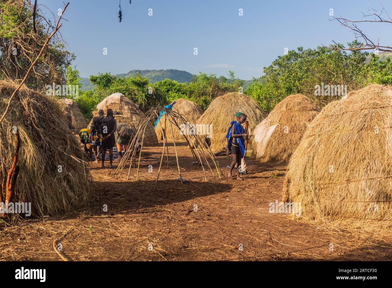 Round valley tribe hi-res stock photography and images - Alamy