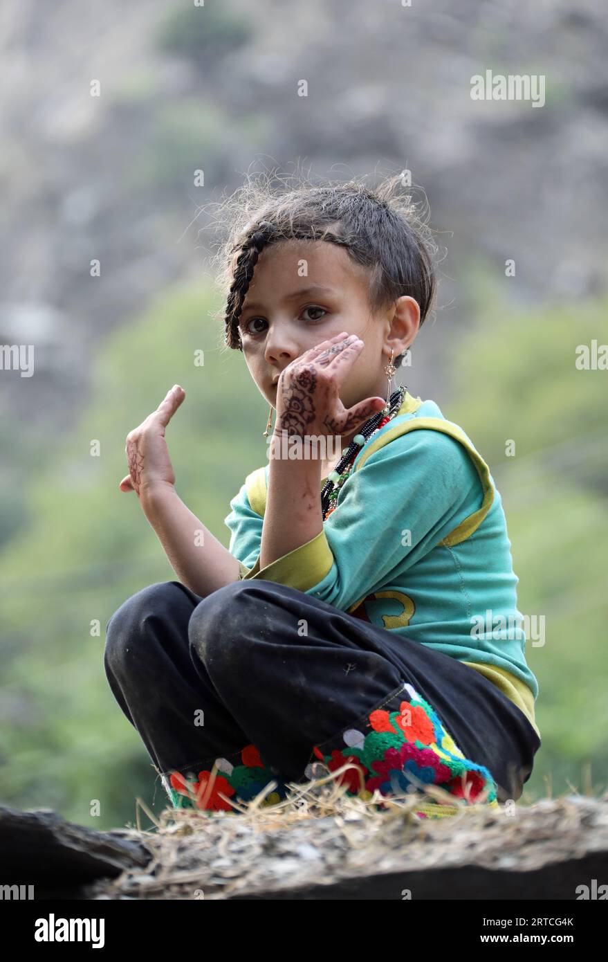 Kalasha girl pakistan hi-res stock photography and images - Alamy