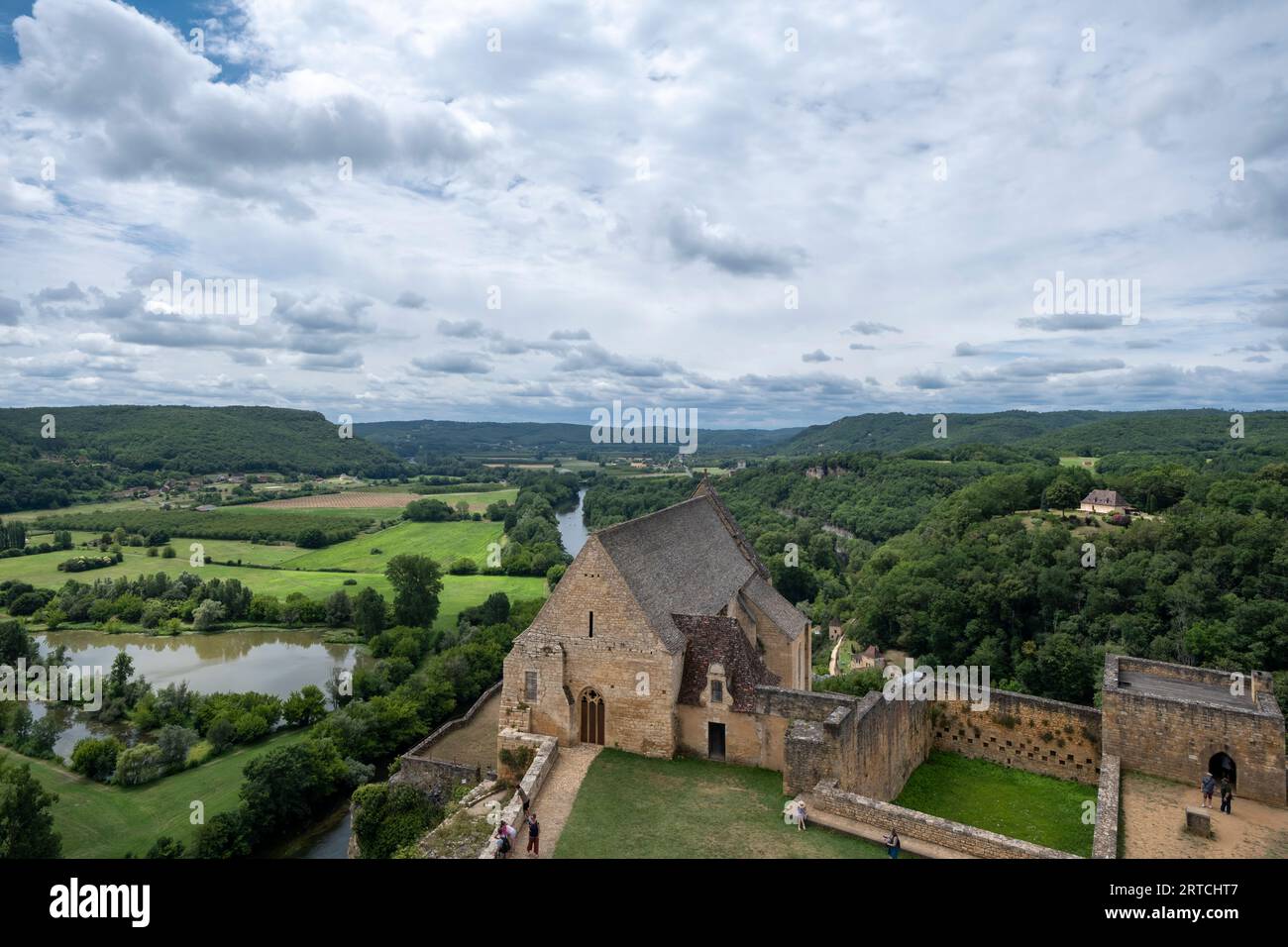 Aerial view of the River Dordogne, Château de Beynac (a fortified ...