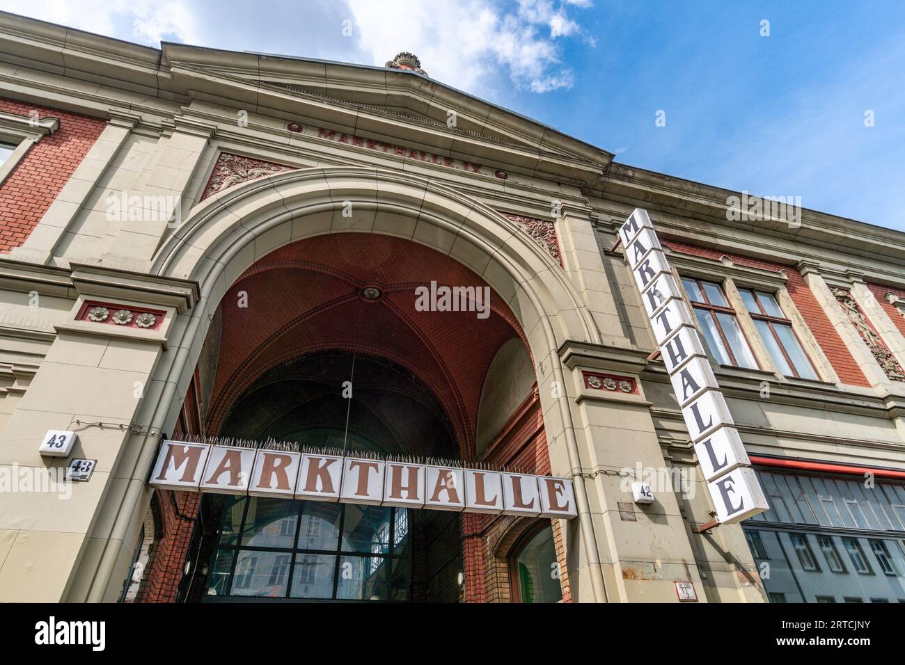 Exterior of Markthalle Neun, Eisenbahnstrasse, Kreuzberg, Berlin ...