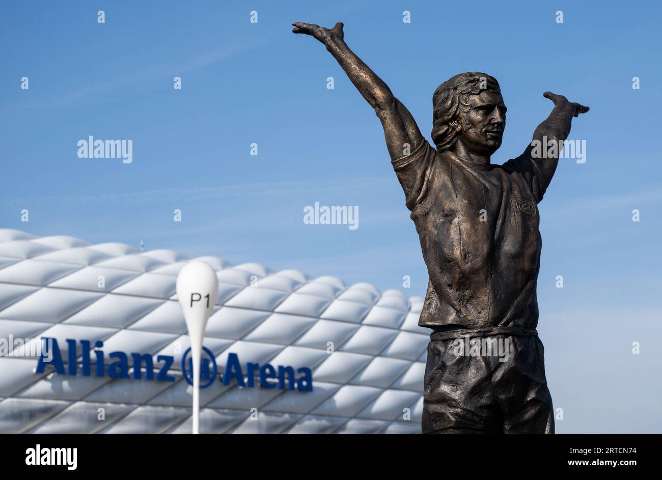 Munich, Germany. 12th Sep, 2023. A monument in honor of Gerd Müller ...