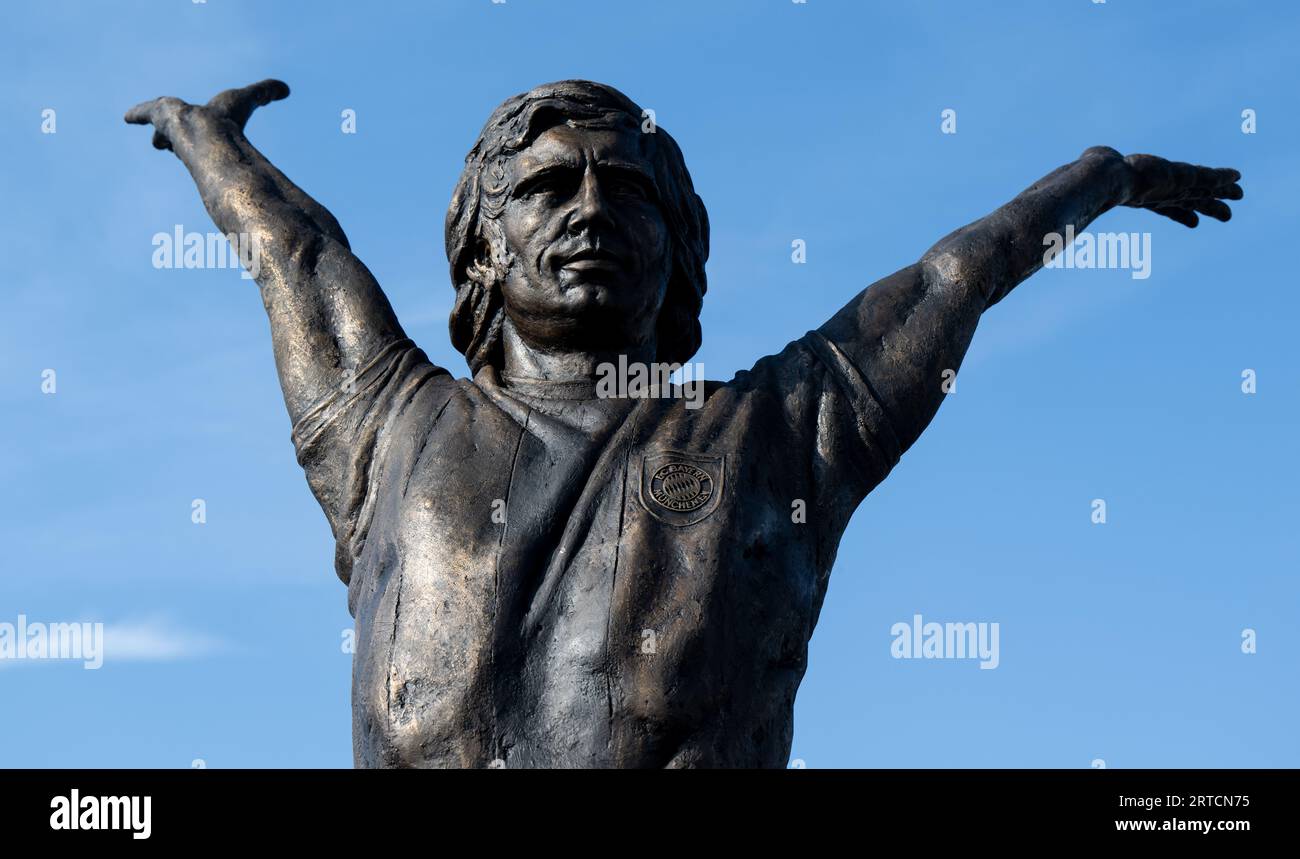 Munich, Germany. 12th Sep, 2023. A monument in honor of Gerd Müller ...