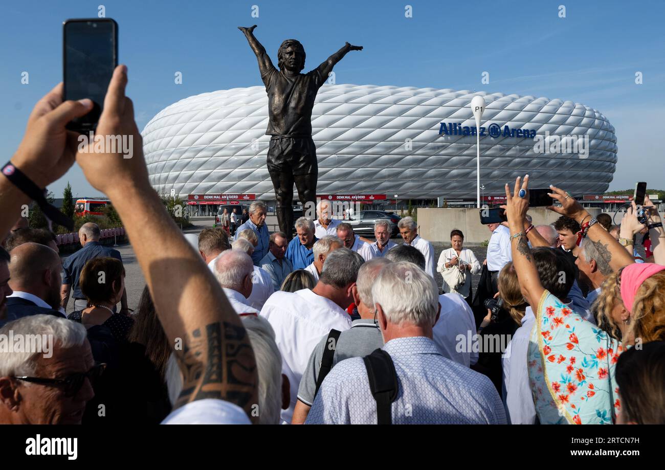 Munich, Germany. 12th Sep, 2023. A monument in honor of Gerd Müller ...