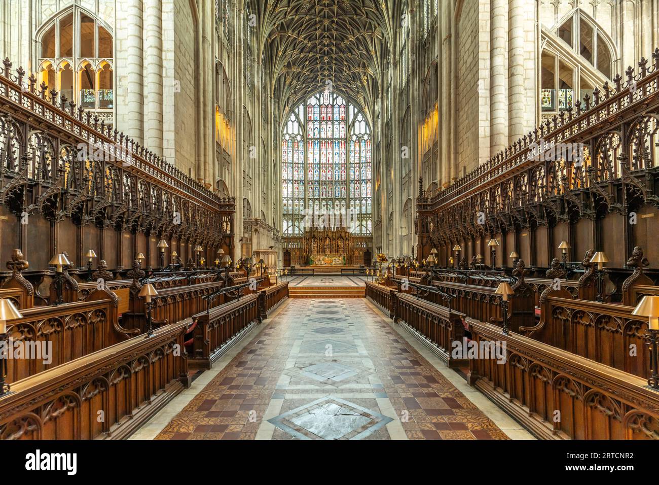 Gloucester cathedral choir hi-res stock photography and images - Alamy