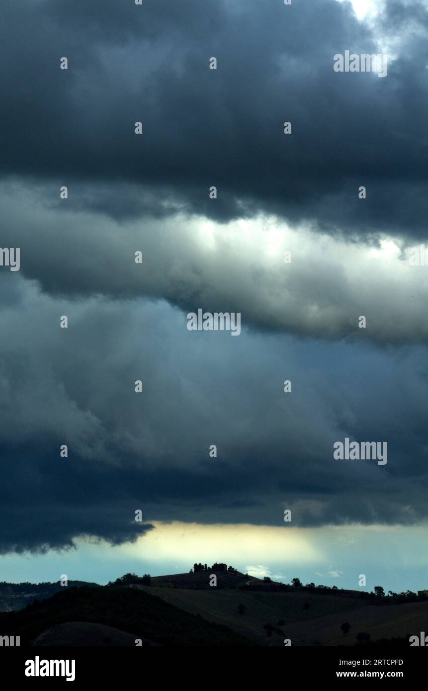 Cielo nuvola hi-res stock photography and images - Alamy