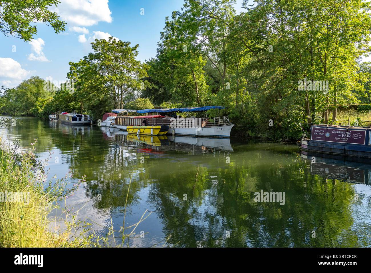 Boats on the River Thames at Port Meadow in Oxford, Oxfordshire ...