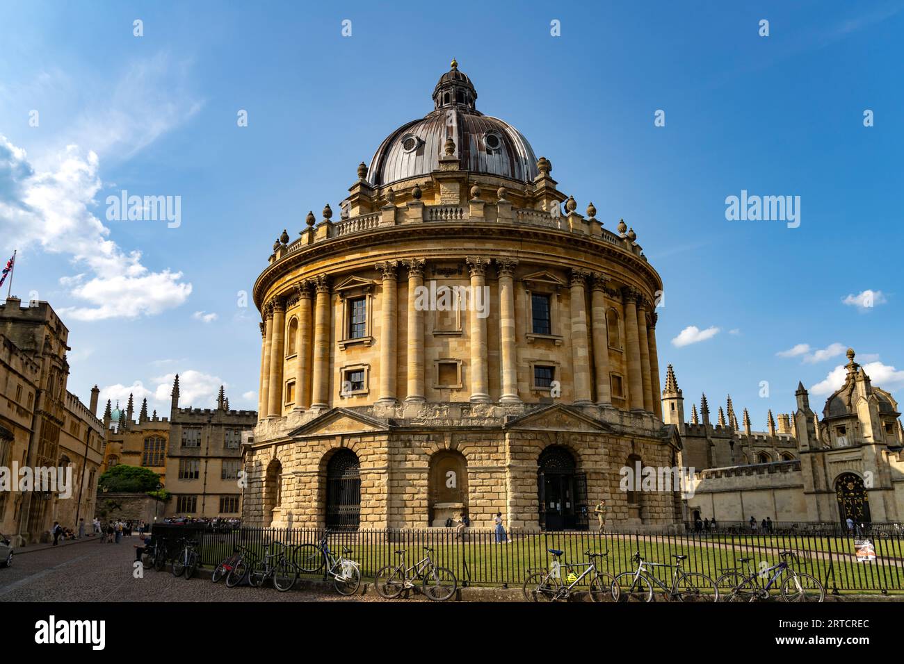 Radcliffe camera library in oxford hi-res stock photography and images ...