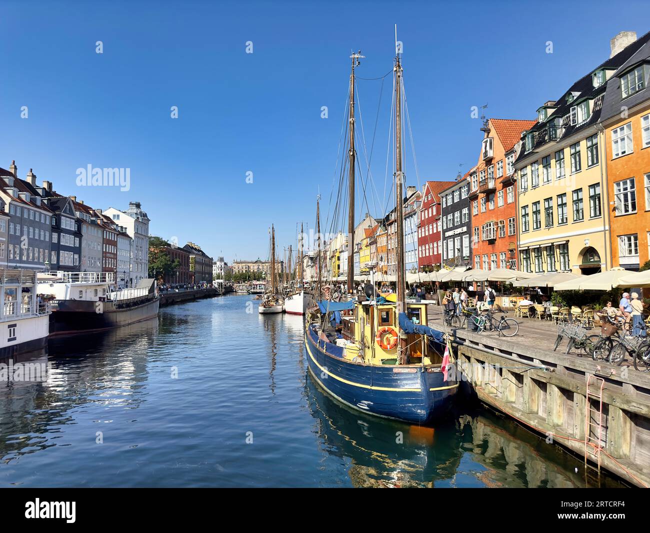 Nyhavn area hi-res stock photography and images - Alamy