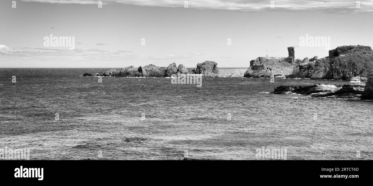 View of the ruined castle of Dunbar Castle, East Lothian, Scotland ...