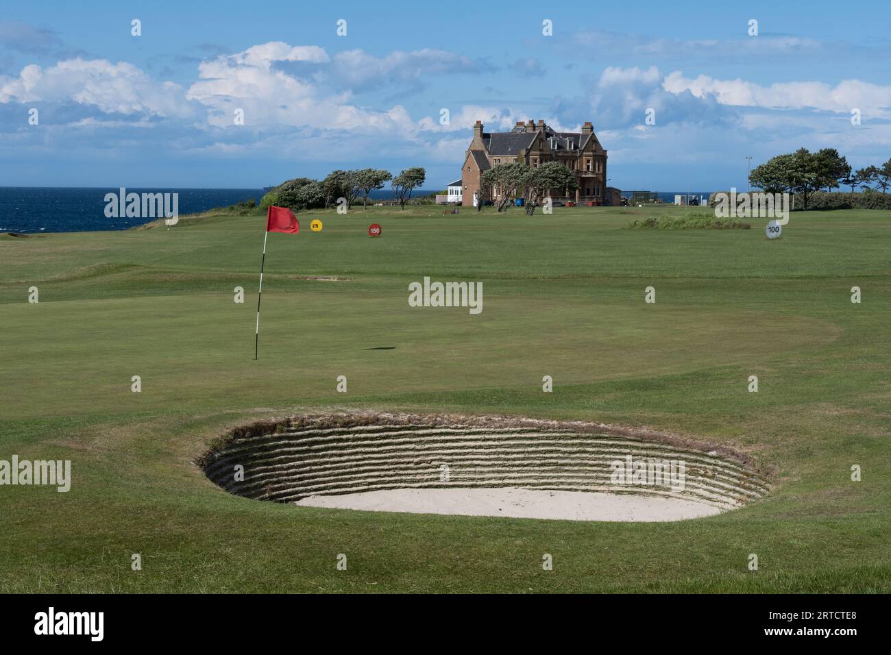 Pot hole sea shore hi-res stock photography and images - Alamy