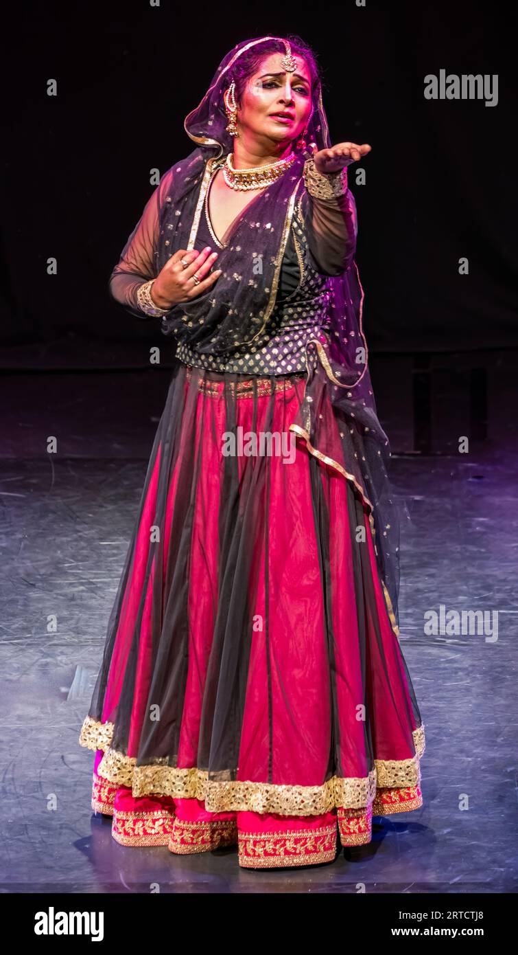 Lok Chhanda Indian dancer performs swirling dance at Edinburgh Festival ...