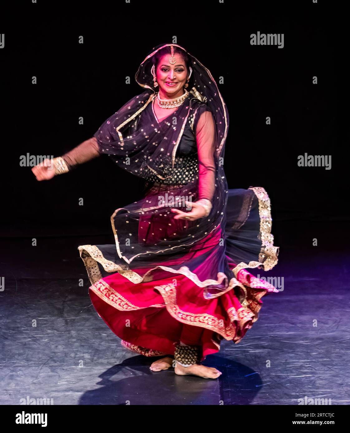Lok Chhanda Indian dancer performs swirling dance at Edinburgh Festival ...