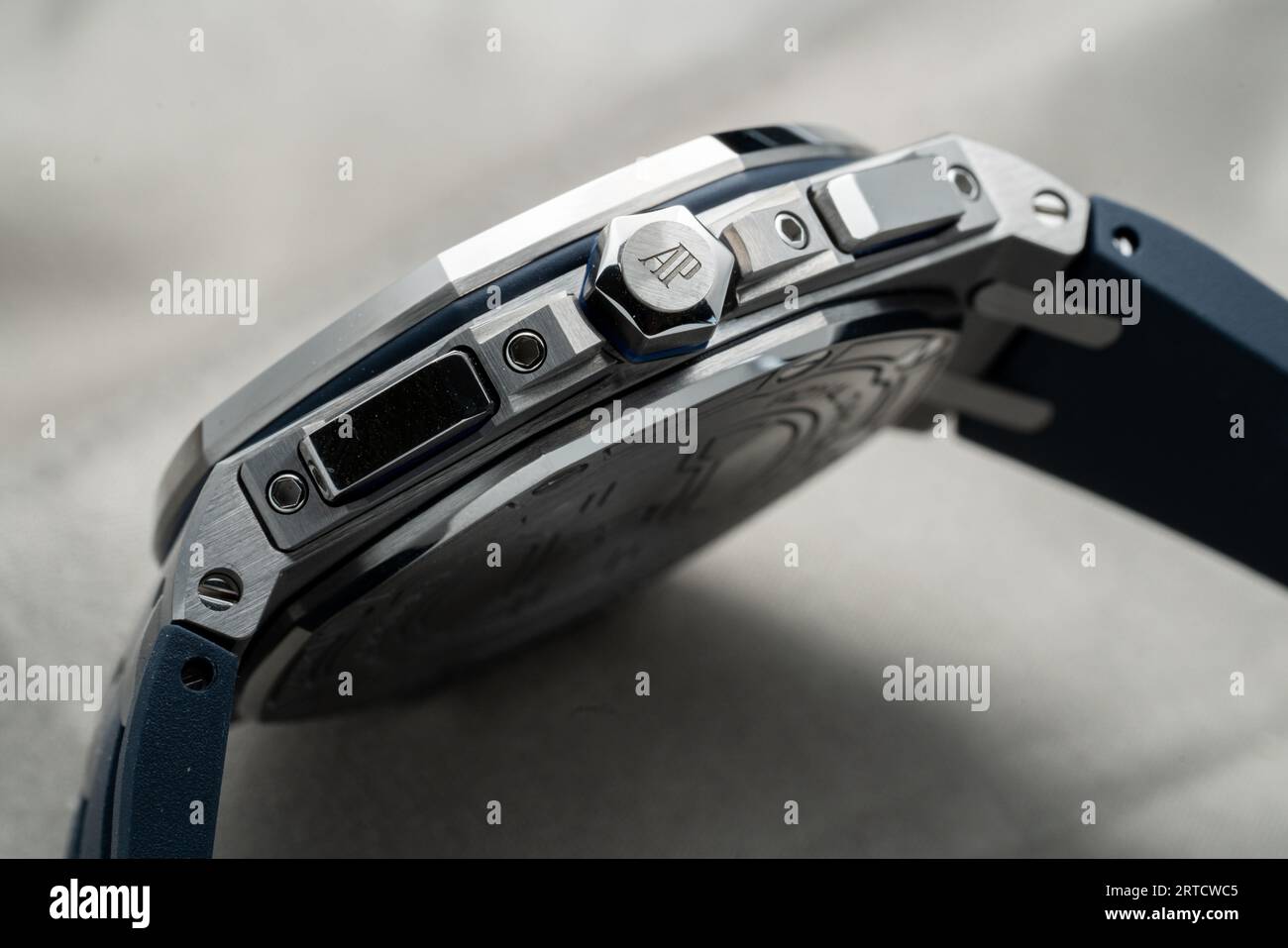 Audemars Piguet Royal Oak Offshore 26480 Titanium Stock Photo - Alamy