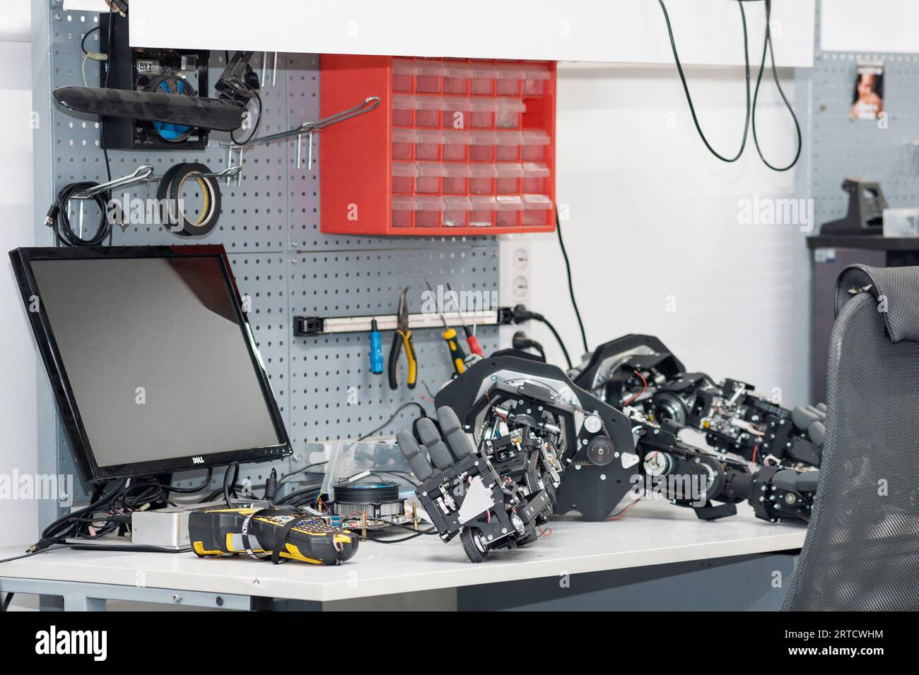 Anthropomorphic robots hi-res stock photography and images - Alamy