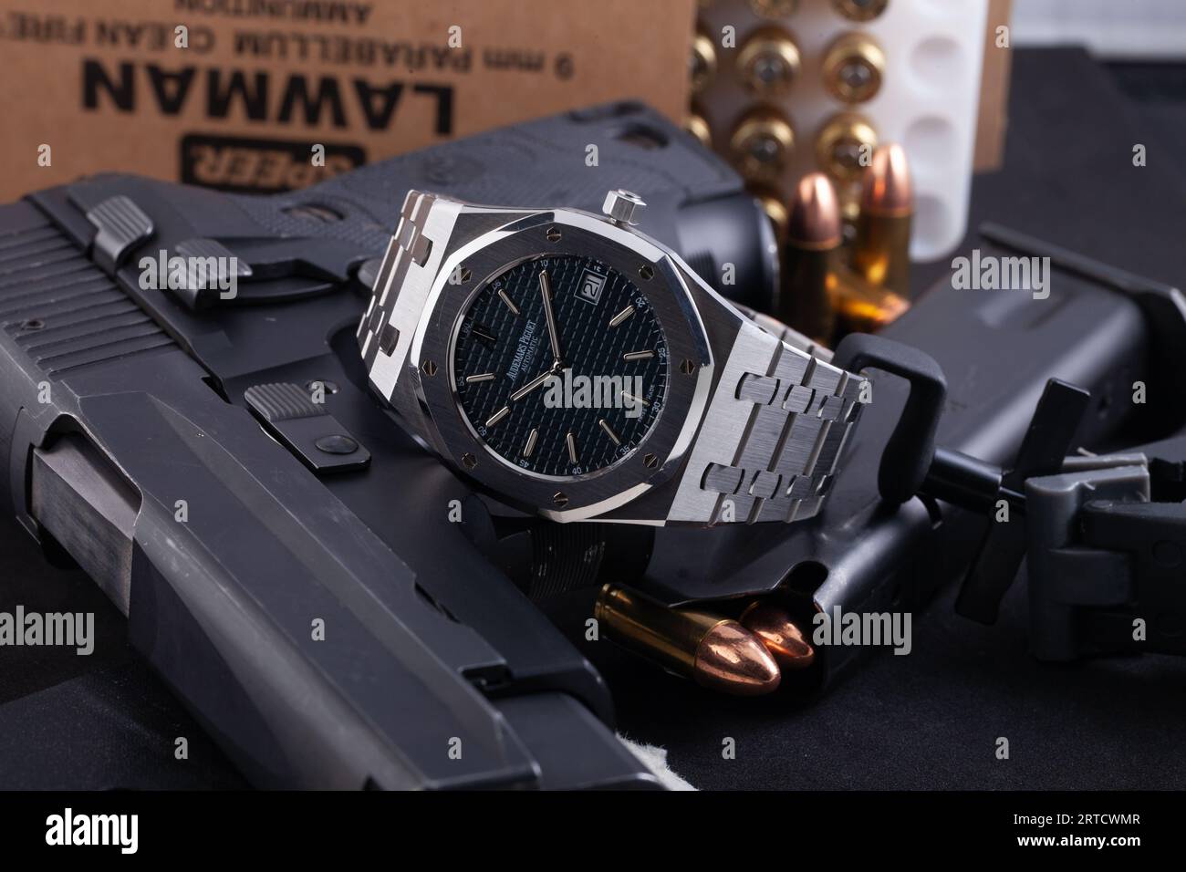 Audemars Piguet Royal Oak 15202 Stock Photo - Alamy