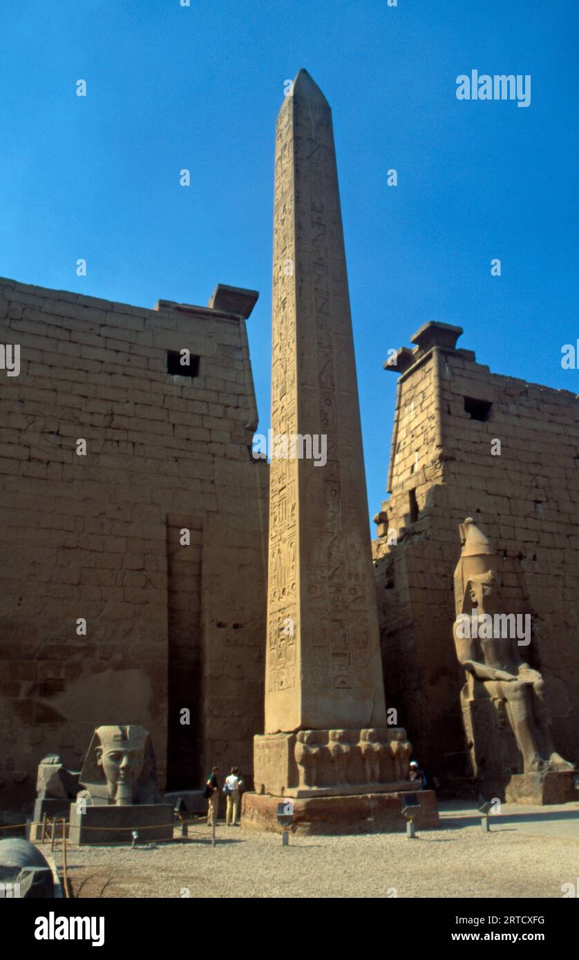 Pylon and statues of Ramesses 2nd at the entrance to Luxor Temple Luxor ...