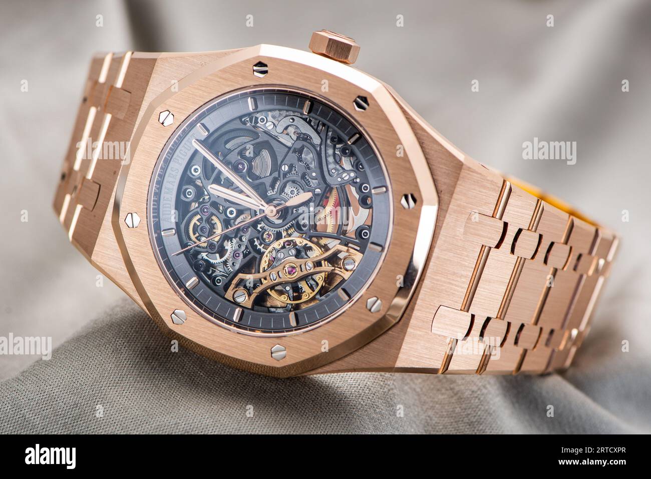 Audemars Piguet Royal Oak 15407 Skeleton Stock Photo - Alamy