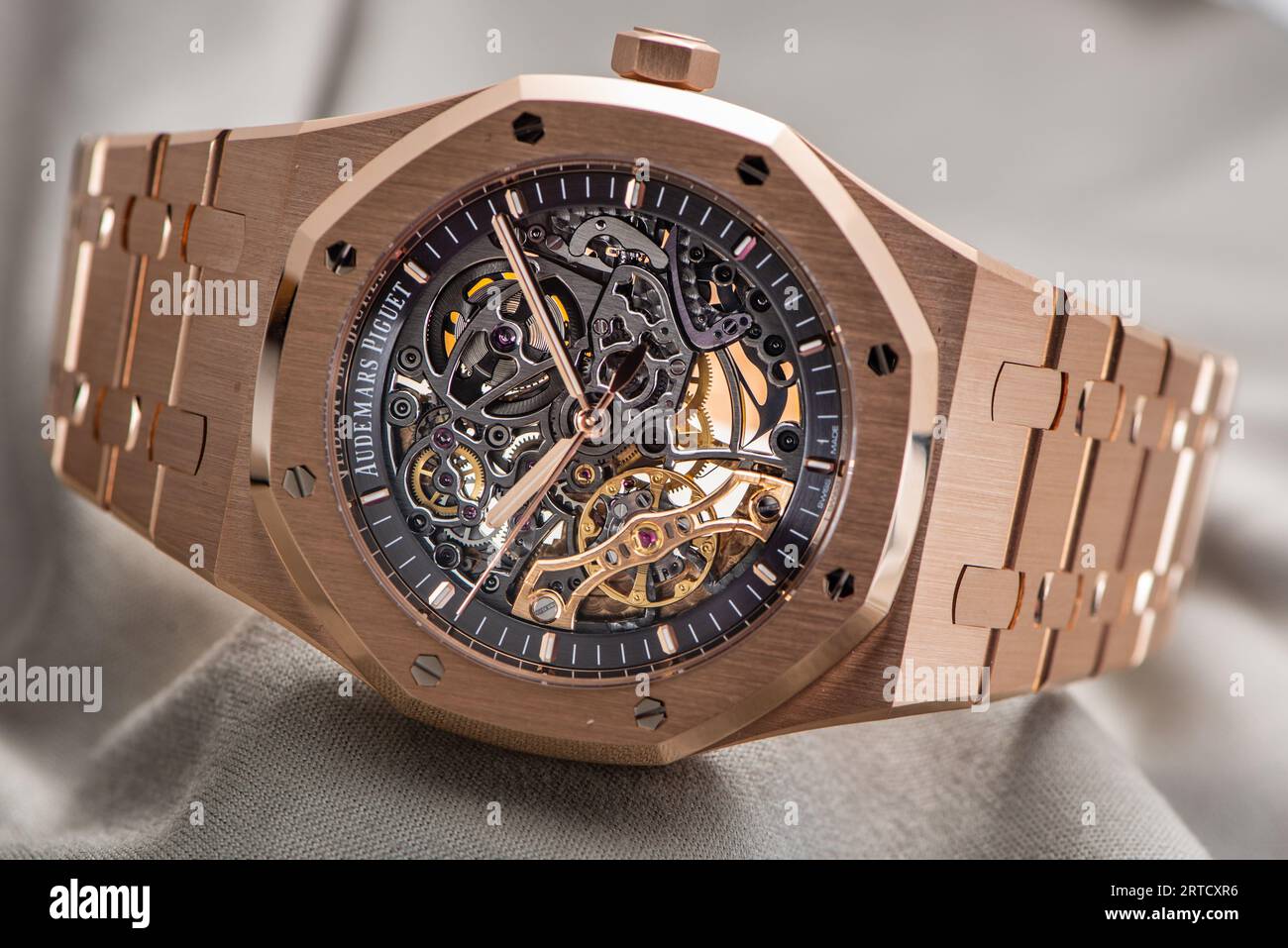 Audemars Piguet Royal Oak 15407 Skeleton Stock Photo - Alamy