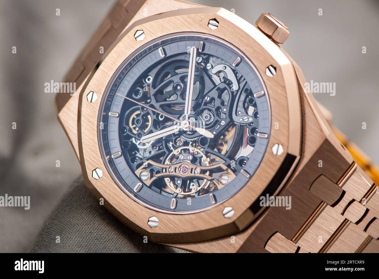 Audemars Piguet Royal Oak 15407 Skeleton Stock Photo - Alamy