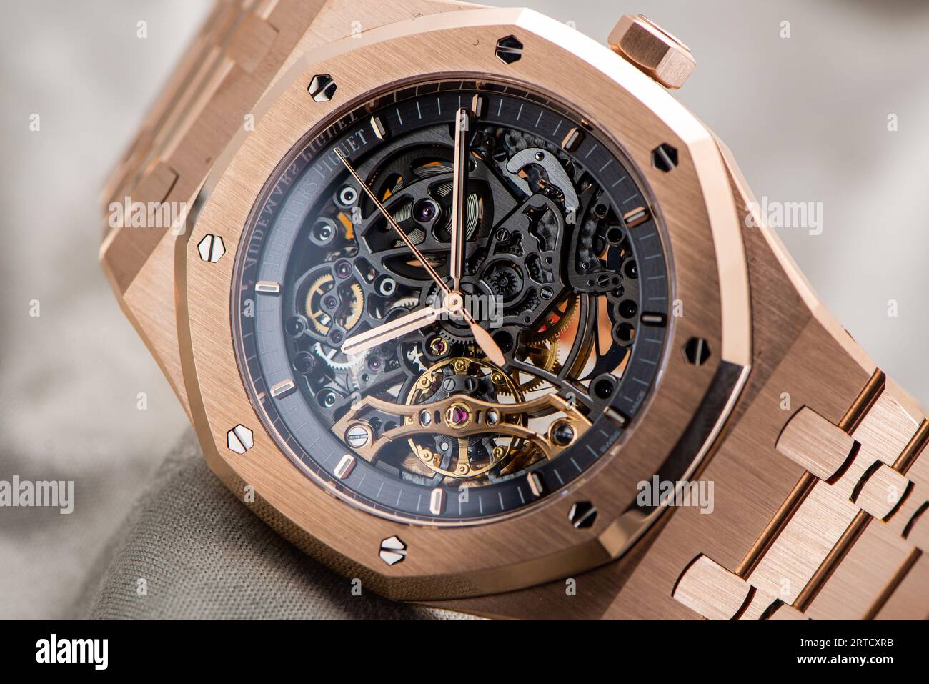 Audemars Piguet Royal Oak 15407 Skeleton Stock Photo - Alamy