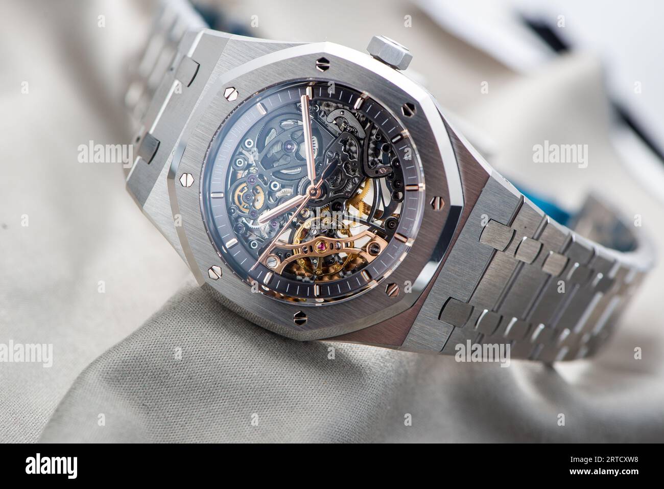Audemars Piguet Royal Oak 15407 Skeleton Stock Photo - Alamy
