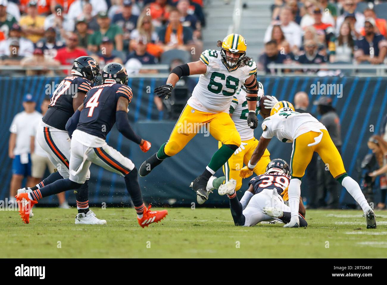 Green Bay Packers offensive tackle David Bakhtiari (69) blocks during ...