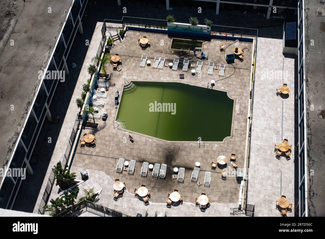 Los Angeles, USA. 21 Aug, 2023. Pool flooding after a big storm Stock ...