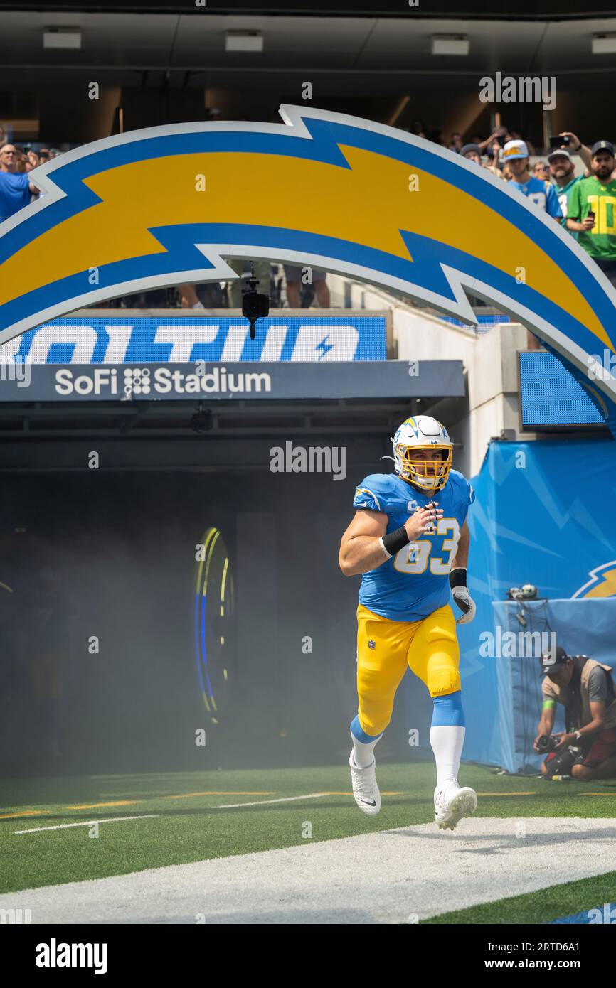 Los Angeles Chargers center Corey Linsley (63) enters the stadium ...