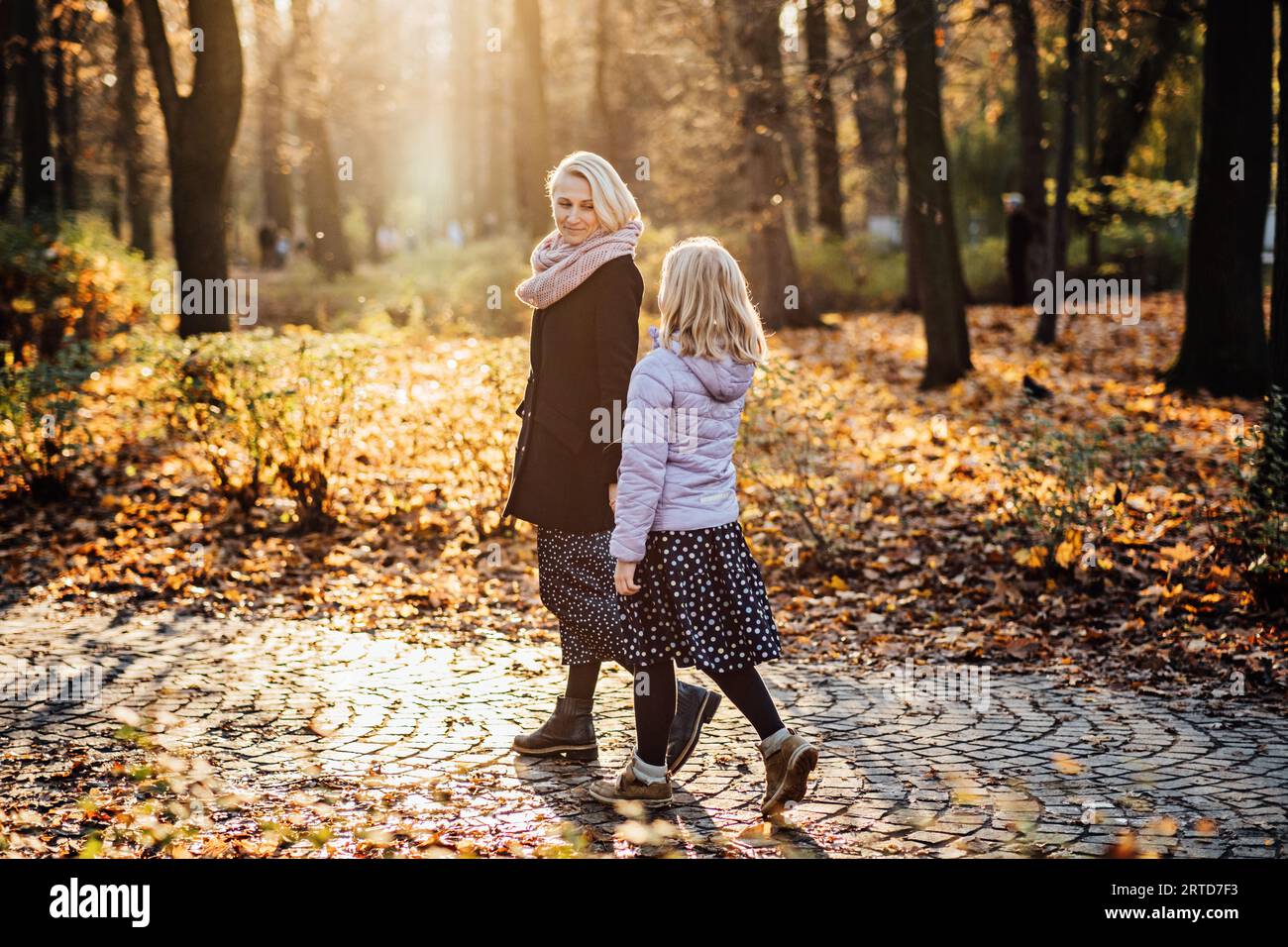 Happy Autumn. Autumn Fall Activities for families with teenagers. Ways ...