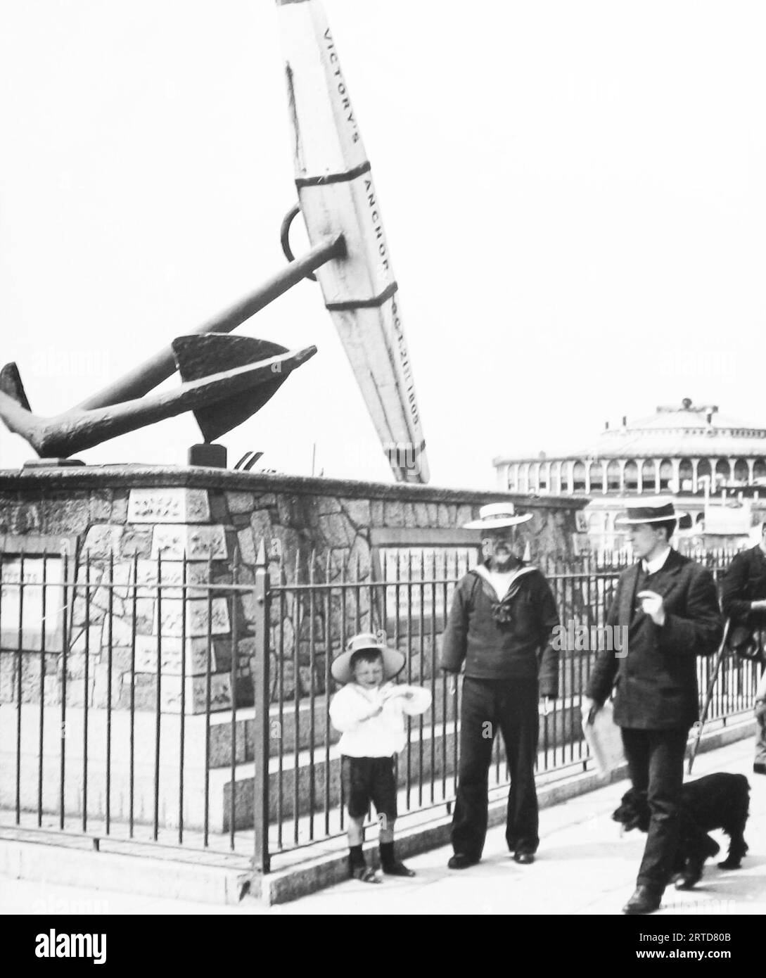 James Lodder (Jimmy Hooks) and HMS Victory anchor, Southsea, early ...