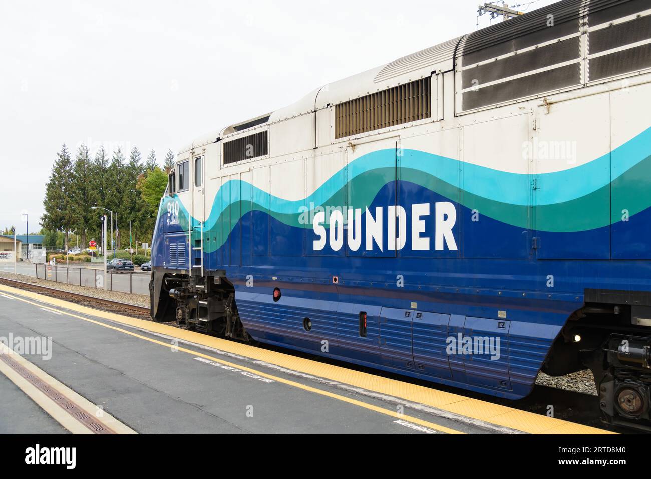 Edmonds, WA, USA - September 11, 2023; Sounder commuter train ...