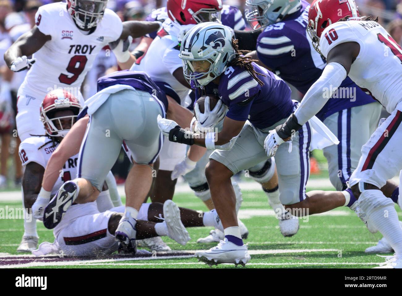 Kansas State running back Treshaun Ward (9) carries the ball against ...