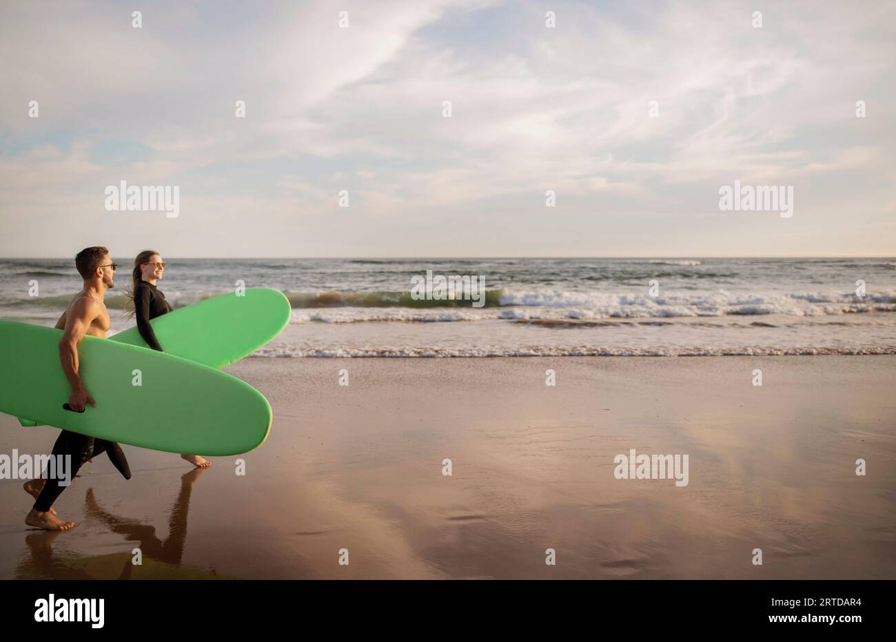 Couple having fun sea board hi-res stock photography and images - Alamy