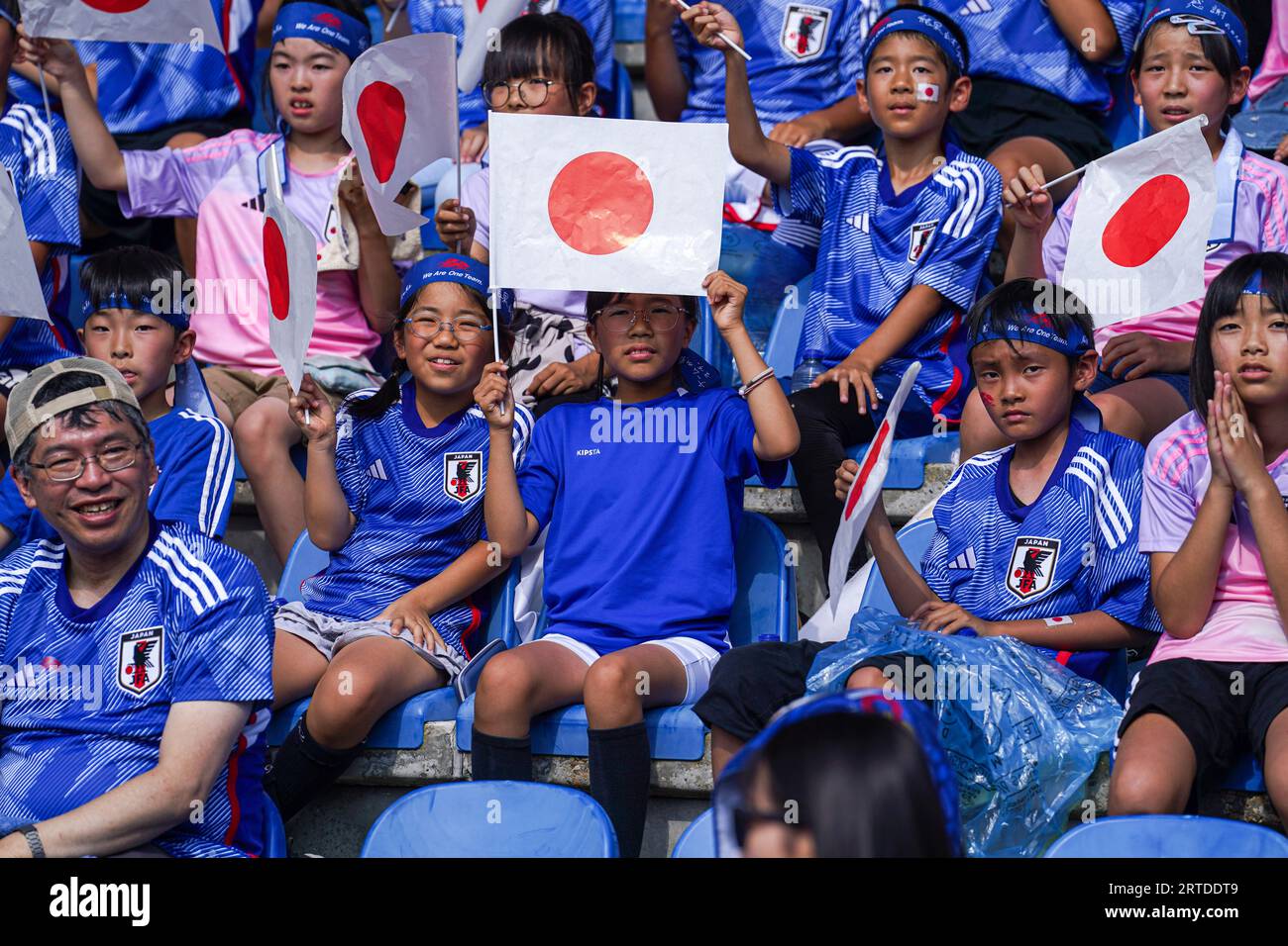 Japanese football soccer fans supporters stadium japanese japan ...